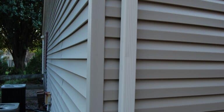 Dutch Lap vs Clapboard Siding: Your Questions Answered - Home Arise