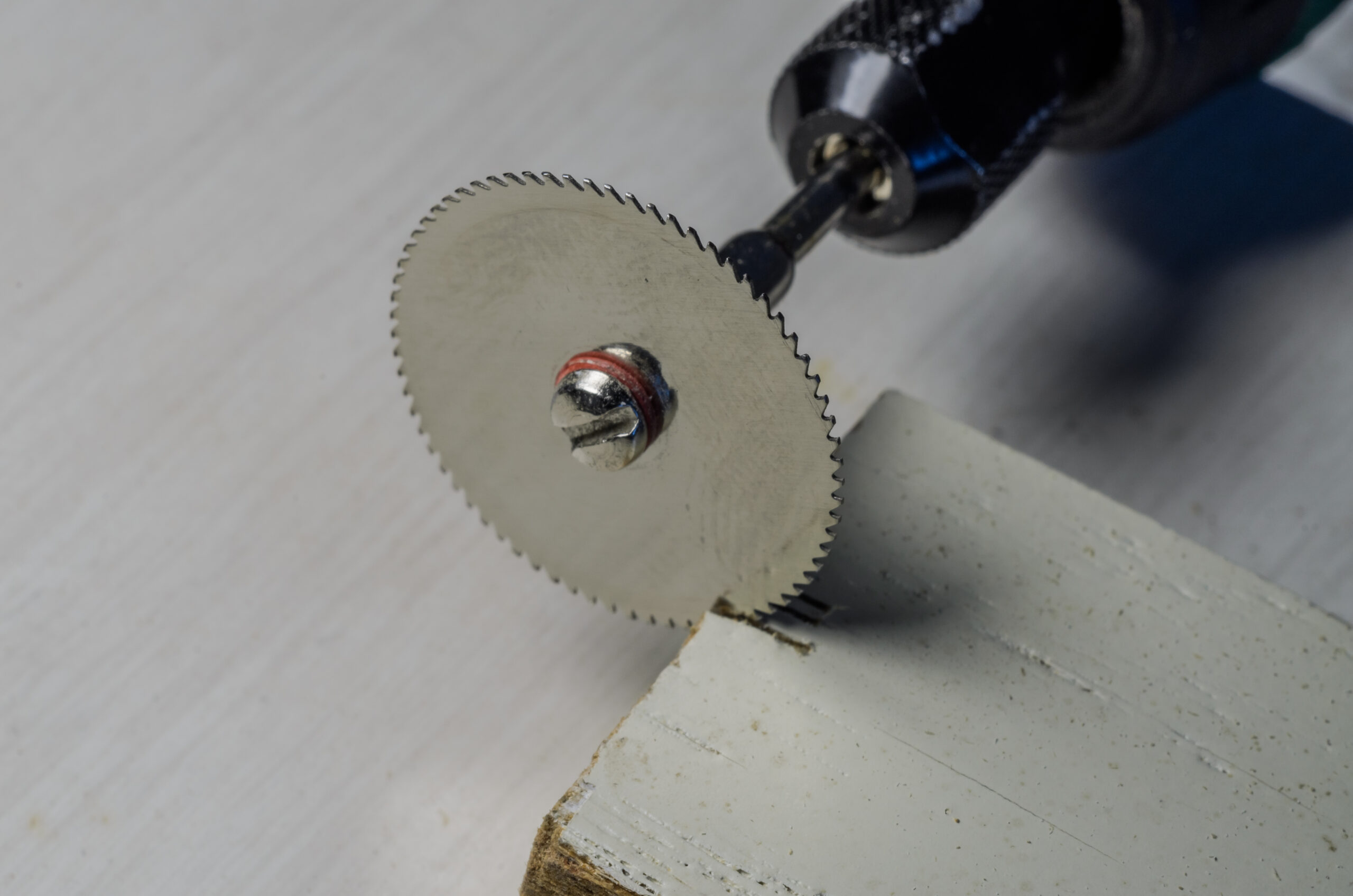 Cut Balsa Wood With Dremel [The Proper Way] - Home Arise